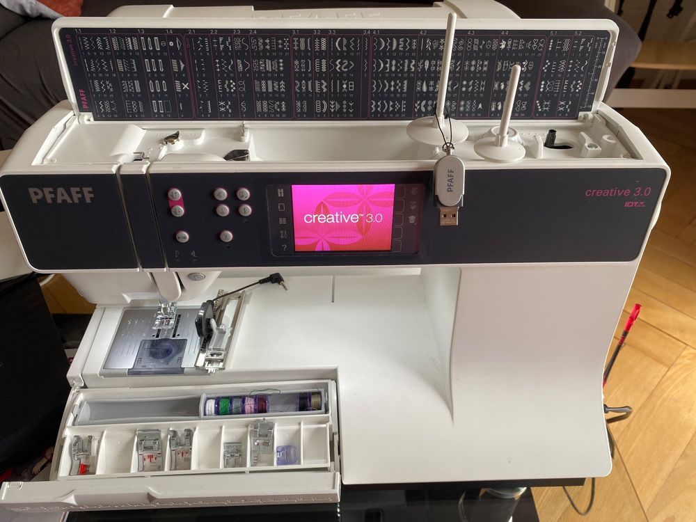 Nähmaschine Pfaff Creative 3.0 inkl. Stickeinheit | Kaufen auf Ricardo