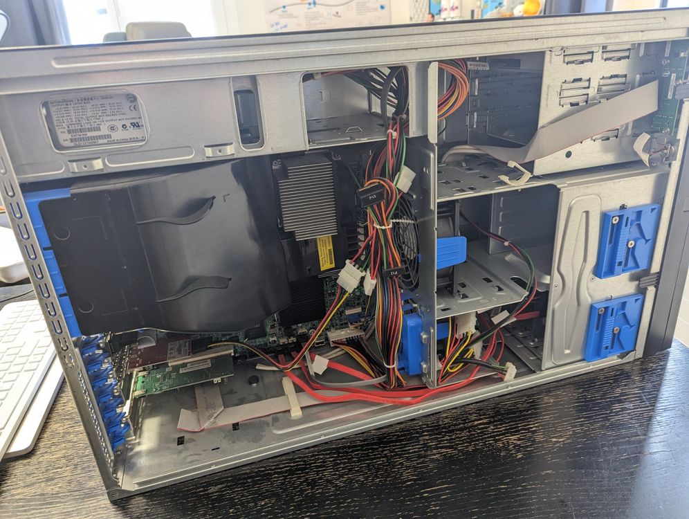 Intel Server Xeon 2.4GHz, 120GB RAM (Gebraucht) in Thun für CHF 105 ...