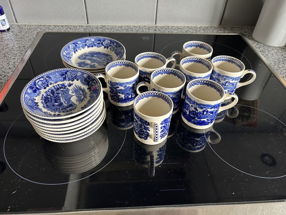Original Wedgewood Espresso-Tassen mit Henkel (Gebraucht) in Hitzkirch für CHF 11 – nur Abholung ...