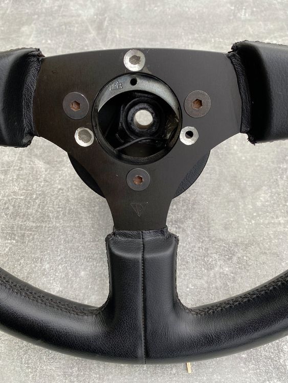 VW Bus T3 Lenkrad 36cm Leder mit Nabe (D'occasion) à Erlenbach ZH pour ...