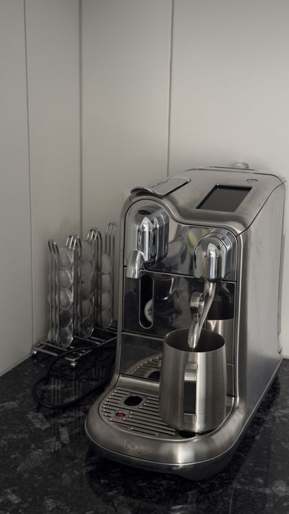 Nespresso Creatista Pro (neuwertig) | Kaufen auf Ricardo