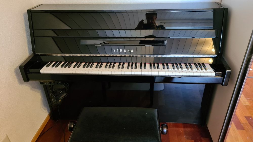 Yamaha B1 SG2 Silent Piano - schwarz poliert | Kaufen auf Ricardo
