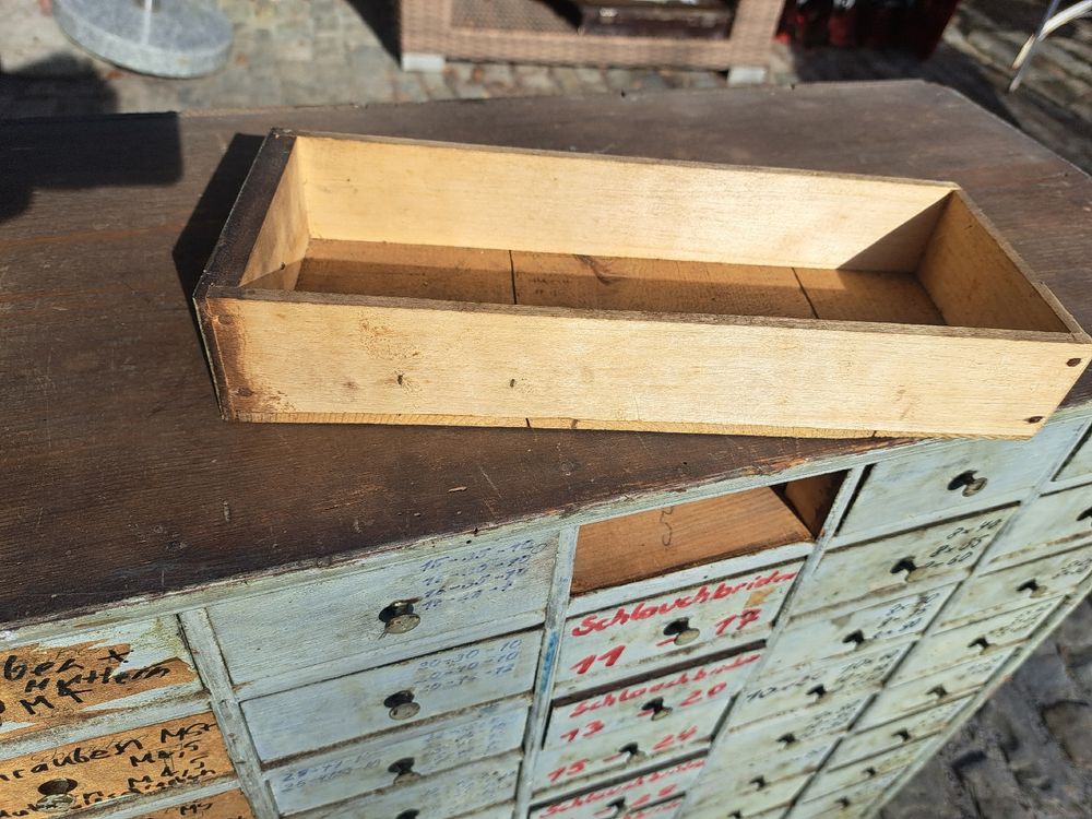 Antiker kleiner Schubladenstock aus Holz (Gebraucht) in Gasel für CHF 550 – nur Abholung auf ...