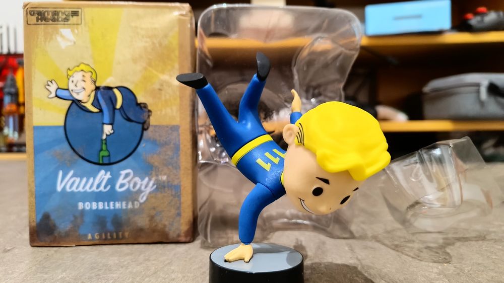Fallout Vault Boy Bobblehead Agility Figure (Gebraucht) in Glattbrugg ...