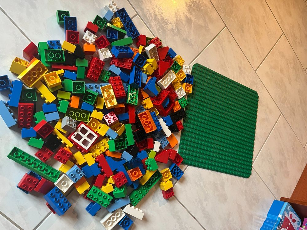 Lego Duplo Steine 1,7kg inkl. Platte 32x32cm | Kaufen auf Ricardo