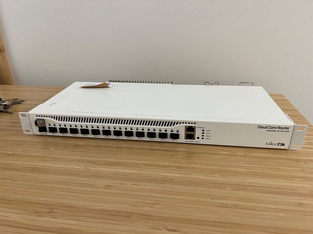 MikroTik Cloud Core Router CCR2004-1G-12S+2XS (Gebraucht) in Basel für ...