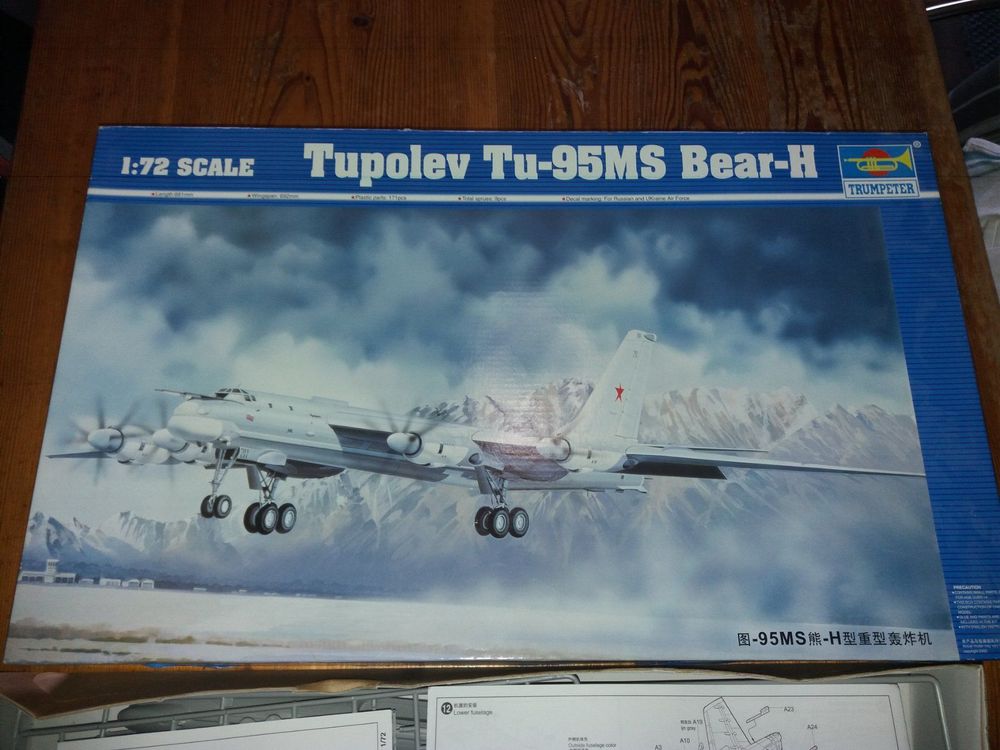 Tupolev Tu-95 Trumpeter 1/72 01601 | Kaufen auf Ricardo