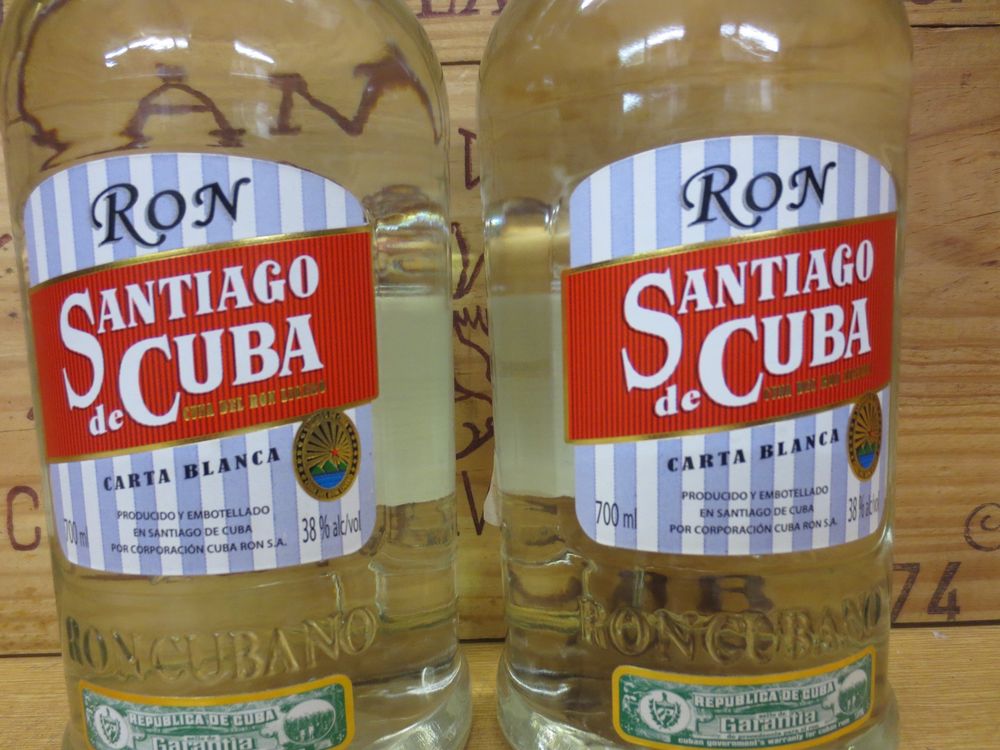 2 Fl. Ron Santiago de Cuba Blanca 38 Vol. 70cl. (Lot 194) (Neu (gemäss ...