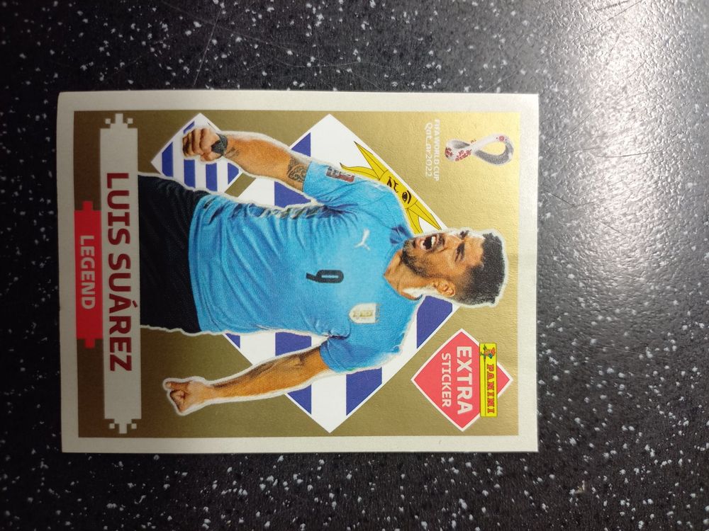 Panini extra sticker Suarez (Neu (gemäss Beschreibung)) in Neuenkirch ...