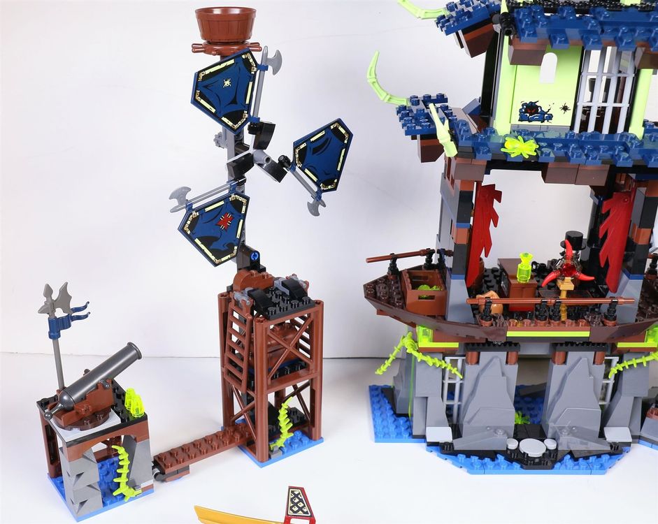 LEGO 70732 Ninjago Die Stadt Stiix City (Gebraucht) in Hettlingen für ...