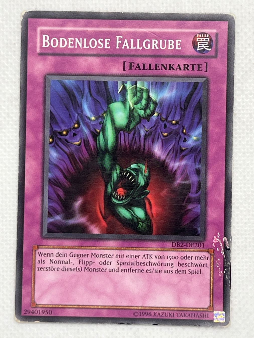 Yu-Gi-Oh! Karte - Bodenlose Fallgrube - Deutsch - Selten (Gebraucht) in ...