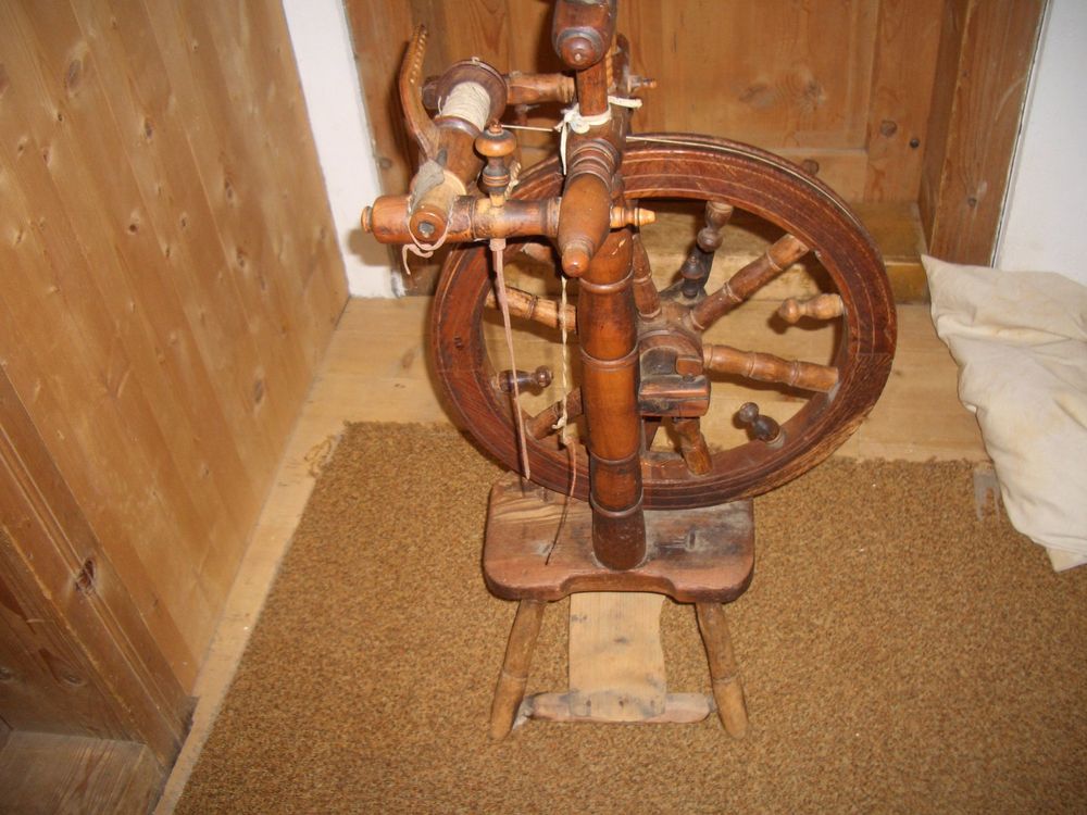 Antikes Spinnrad, (Gebraucht) in Präz für CHF 35 – nur Abholung auf ...