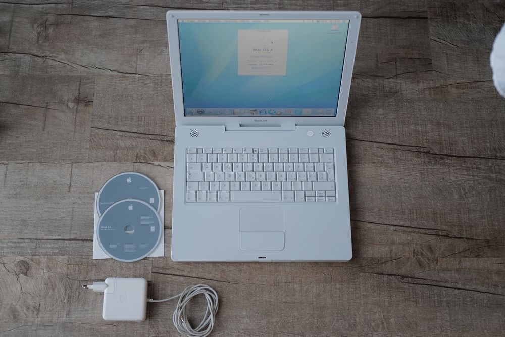 iBook G4 mit Install DVD (Gebraucht) in Port für CHF 20 – mit Lieferung ...
