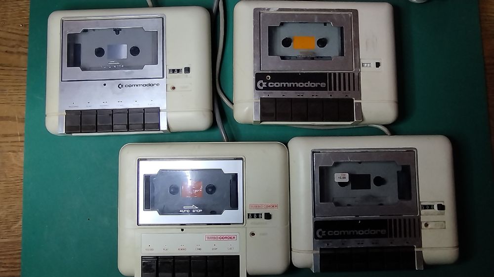Commodore data cassette (x4) (Defekt) in Domdidier für CHF 25 – mit ...