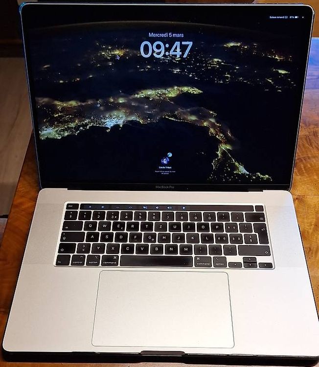 Macbook pro 2019 - 32go - 16'' - 500Go + app éduc. (D'occasion) à La ...