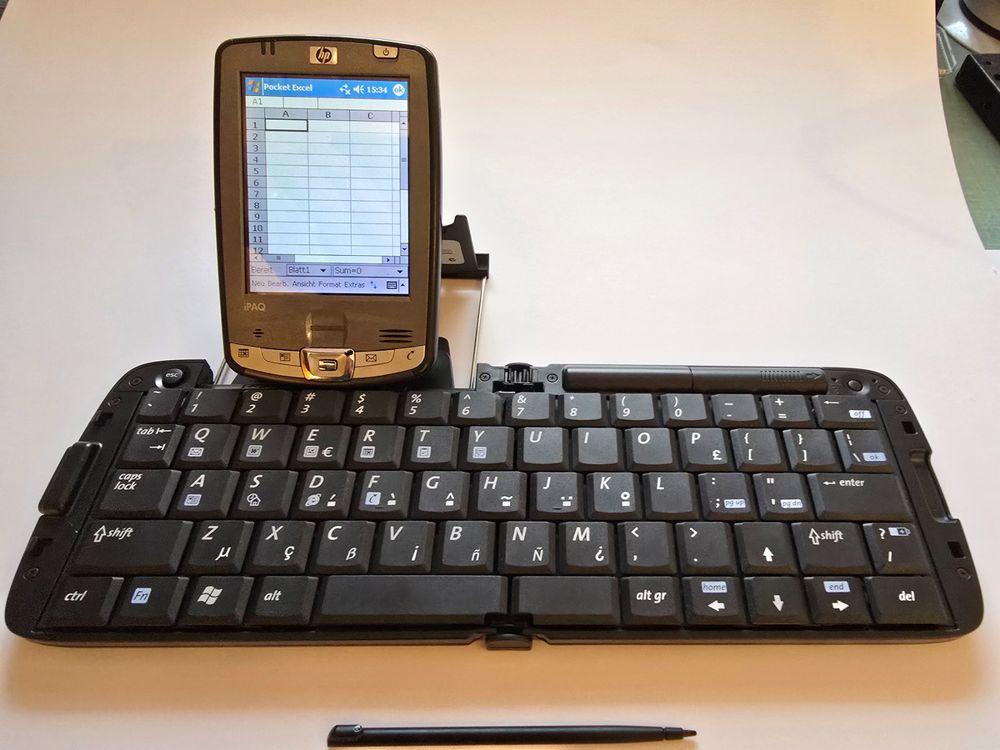 HP IPAQ2750 (2005) mit Foldable Keyboard und Craddle (Gebraucht) in ...