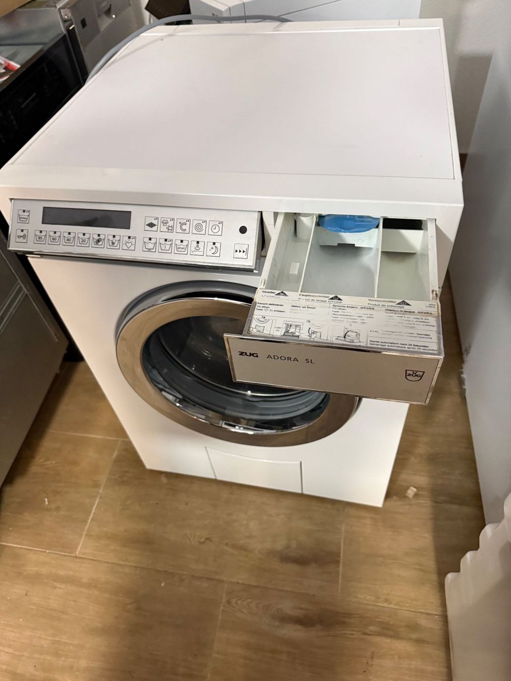 V-Zug Waschmaschine Adora SL in sehr guten Zustand 399,- (Gebraucht) in ...