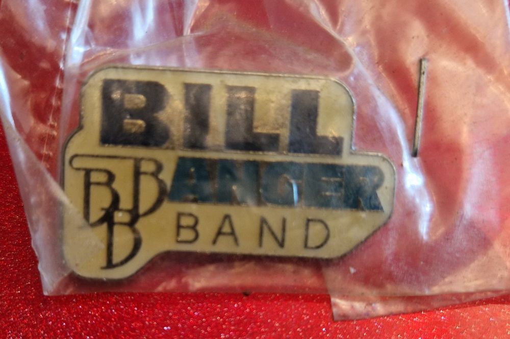 PIN Bill Banger Band - originalverpackt (Neu (gemäss Beschreibung)) in Melchnau für CHF 1 – mit ...