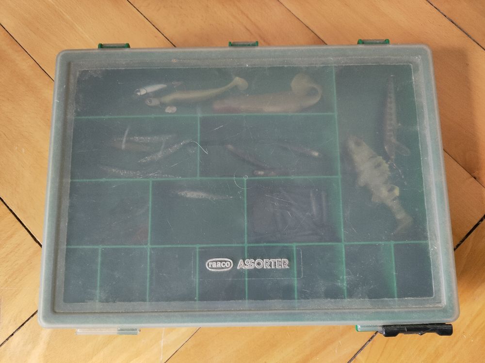 Fischerbox mit Ködern (Gebraucht) in Bern für CHF 15 – mit Lieferung ...