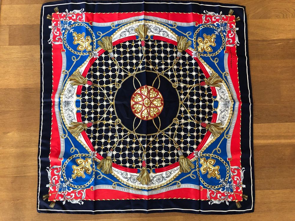 Seidenfoulard Pierre Balmain Paris (100%Seide) (Gebraucht) in Gunzwil ...