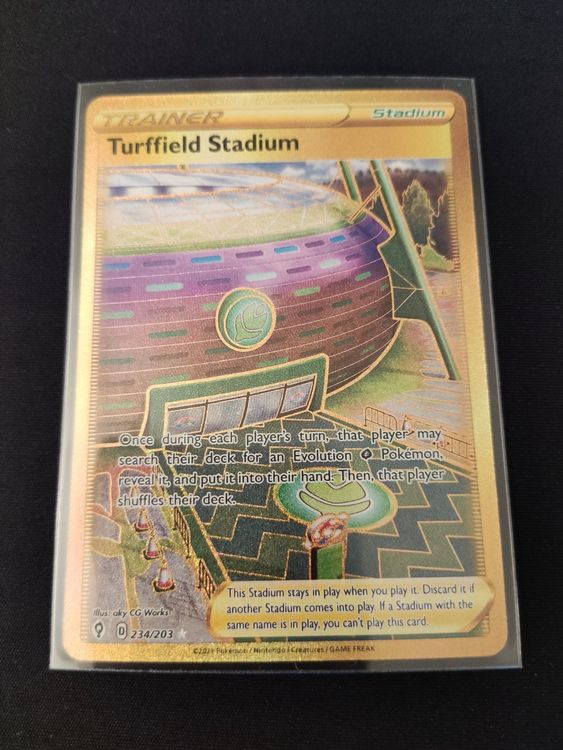 Turffield Stadium SR - Pokémon Evolving Skies (Neu (gemäss Beschreibung ...