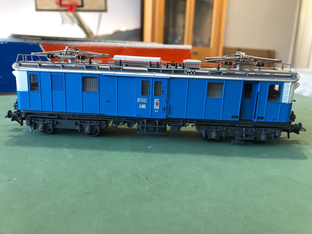 Roco 43631 SBB Fe 4/4 18518 blau/weiss ESU LokPilot LED Bel. (Neu ...