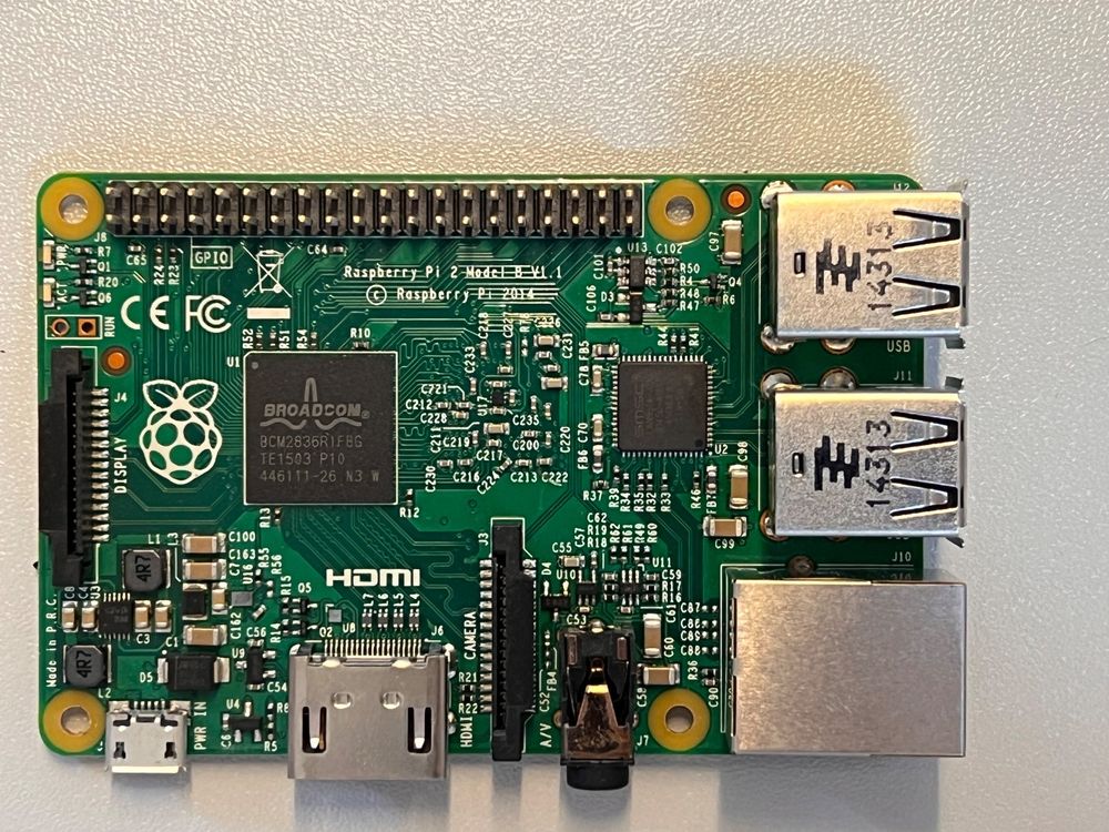 Raspberry Pi 2 Model B v1.1 mit Gehäuse – In ausgezeichnetem | Kaufen ...