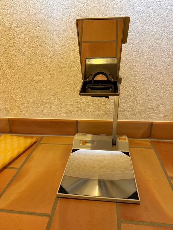 Hellraum-Projektor, top Zustand (Gebraucht) in Schönenwerd für CHF 50 ...