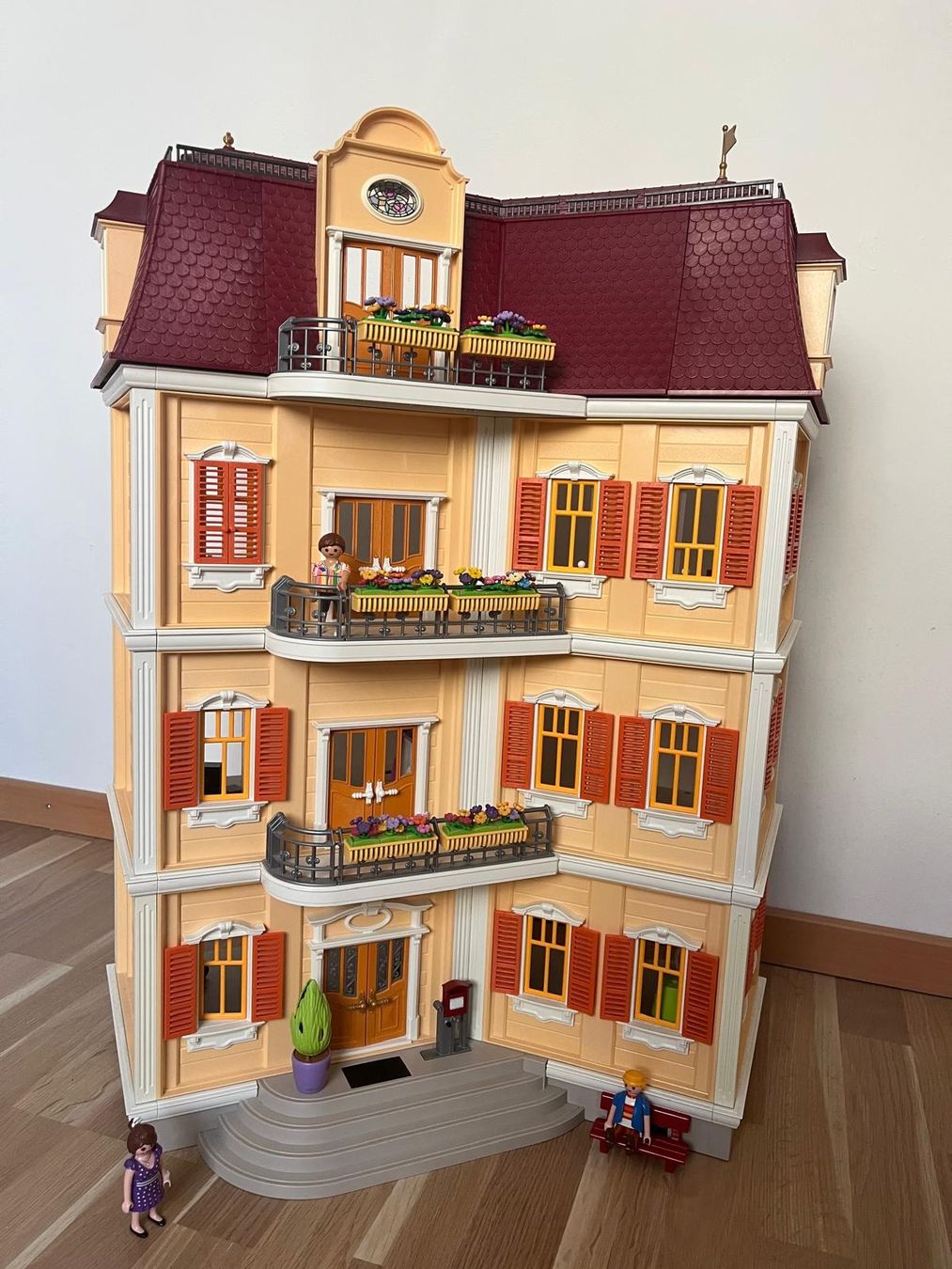 Playmobil Haus mit mehreren Stöcken und viel Zubehör (Gebraucht) in ...