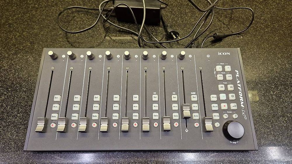 Icon Platform M DAW Controller (Gebraucht) in Schaanwald für CHF 130 ...