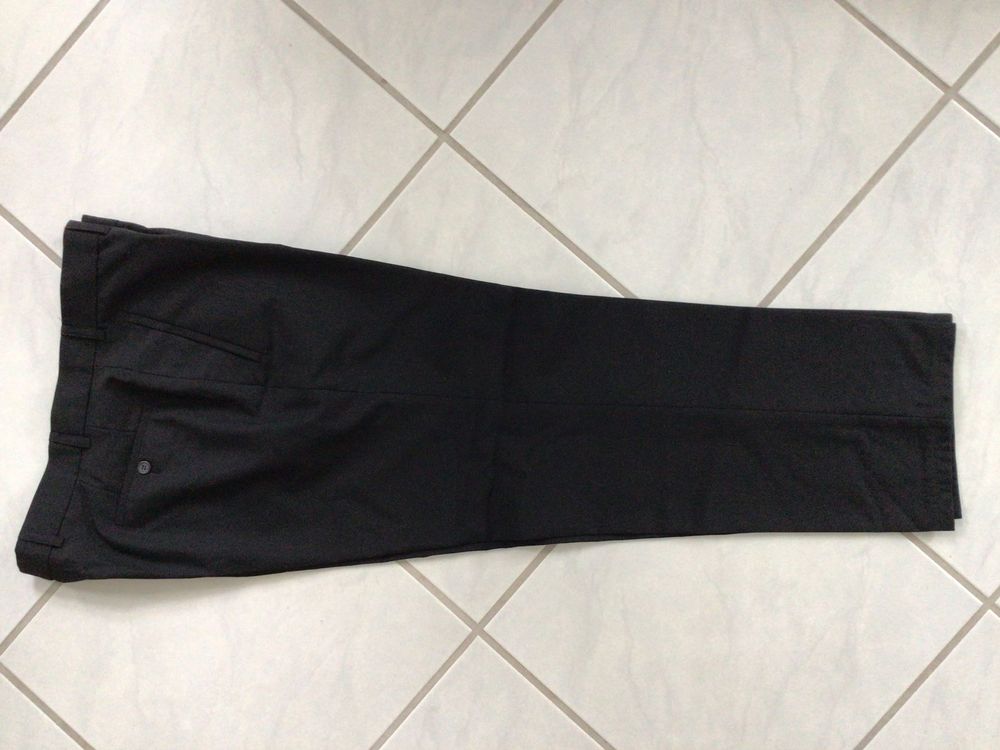 Herrenhose Gr. 58 (Neu und originalverpackt) in Adliswil für CHF 10 – mit Lieferung auf Ricardo ...