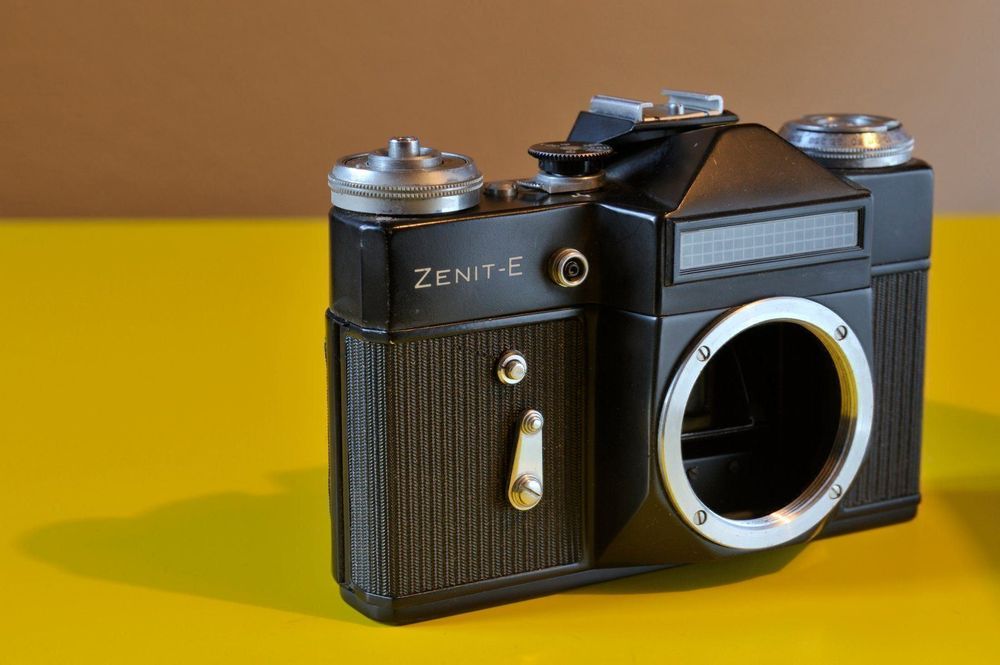 Zenit E (Gebraucht) in Fleurier für CHF 40 – mit Lieferung auf Ricardo ...