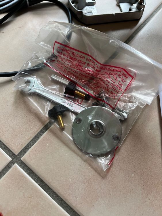 DeWALT DW615 défonceuse / oberfräse NEUVE + garantie (Neu und ...