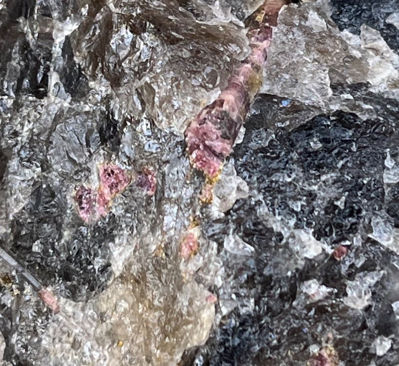 Stufe mit Turmalin (Rubellit ,Dravit ,Schörl) Lappland SE (Gebraucht ...