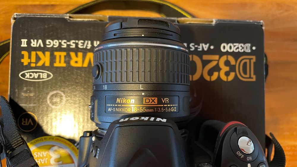 Nikon D3200 Kit 18-55mm plus Zubehör | Nur 1700 Auslösungen (Gebraucht ...