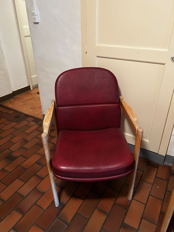 Victoria Design Stuhl (Gebraucht) in Vaz/Obervaz für CHF 20 – nur ...