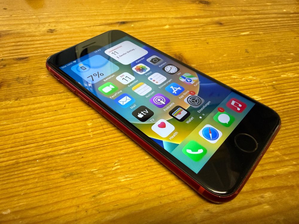 Apple iPhone 8 64GB rot (Gebraucht) in Siebnen für CHF 1 – mit ...