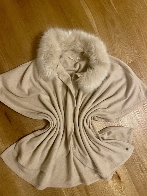 Flauschiges Esprit Cape mit Kunstfell (Neu (gemäss Beschreibung)) in ...