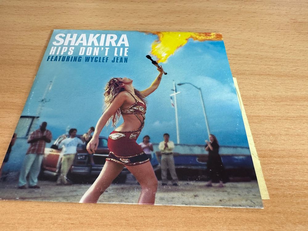 Shakira Featuring Wyclef Jean – Hips Don't Lie (Gebraucht) in Rikon im Tösstal für CHF 3.5 – mit ...