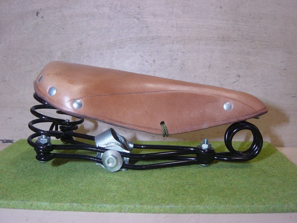 Sattel zu ORD Rad 05 CH Armee NEU (Neu (gemäss Beschreibung)) in ...