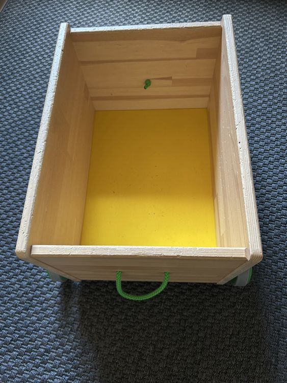 Wooden Toy Box with Wheels - Kid's Storage Solution! (Gebraucht) in ...