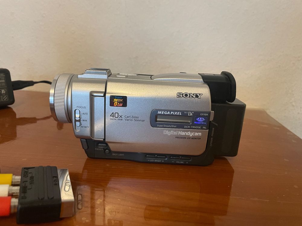 Sony Mini DV Kamera DCR-TRV20E (Gebraucht) in Zürich für CHF 299 – mit ...