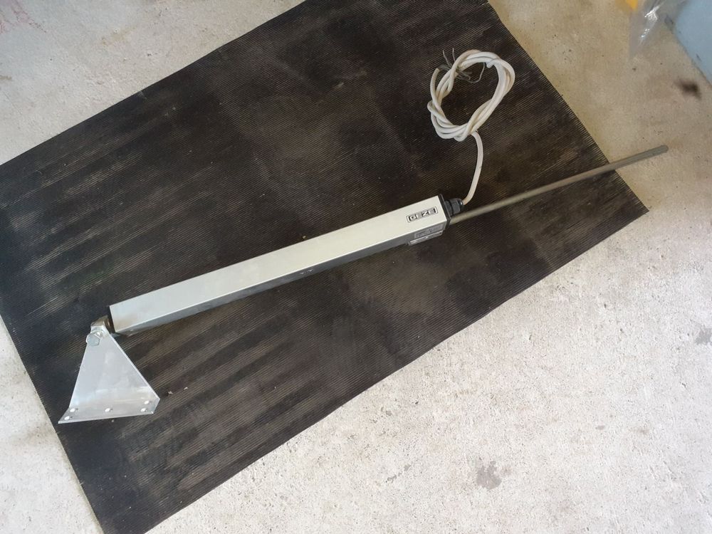 Spindelhubantrieb GEZE E250 NT RWA (Gebraucht) in Zihlschlacht für CHF ...