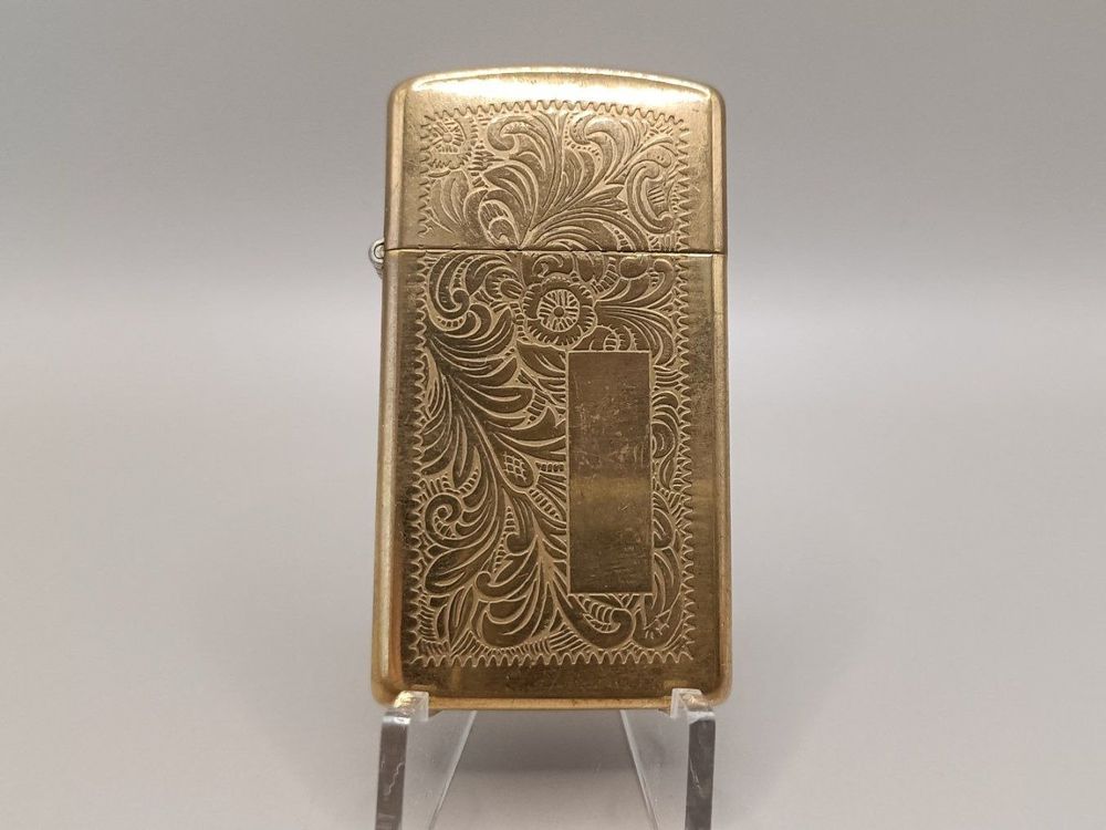 Zippo Venetian slim brass 1992 (Gebraucht) in Pampigny für CHF 29 – mit ...