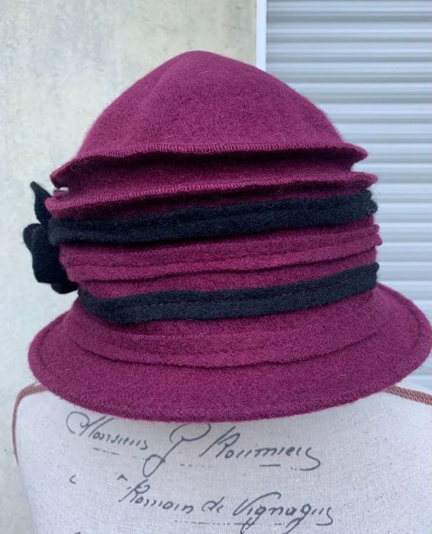 Superbe chapeau cloche 100%LAINE bordeau et noir ONE SIZE (Neuf (Voir ...