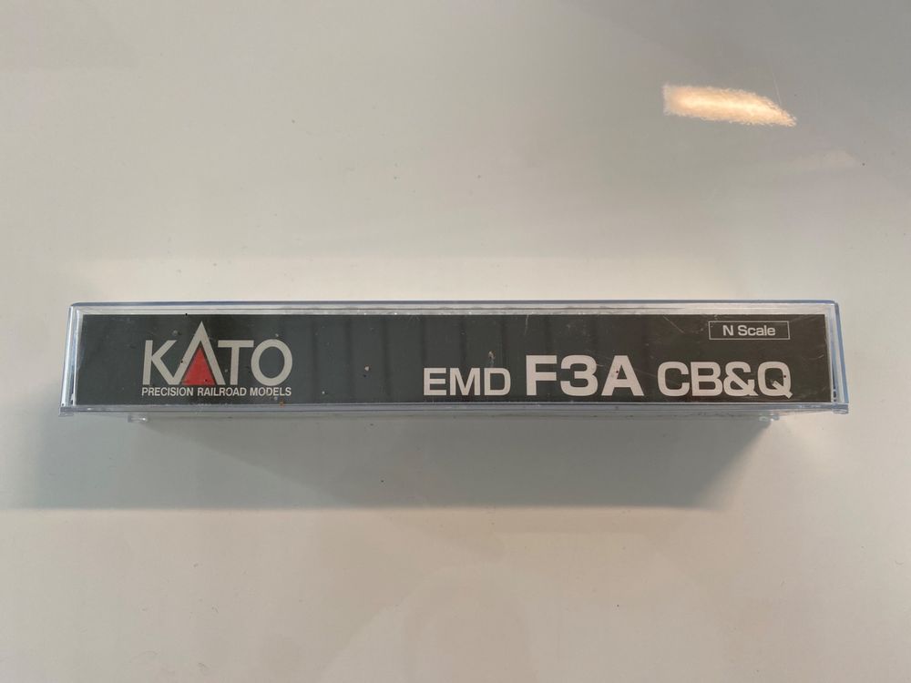 KATO EMD F3A CB&Q (Gebraucht) in für CHF 59.95 – mit Lieferung auf ...