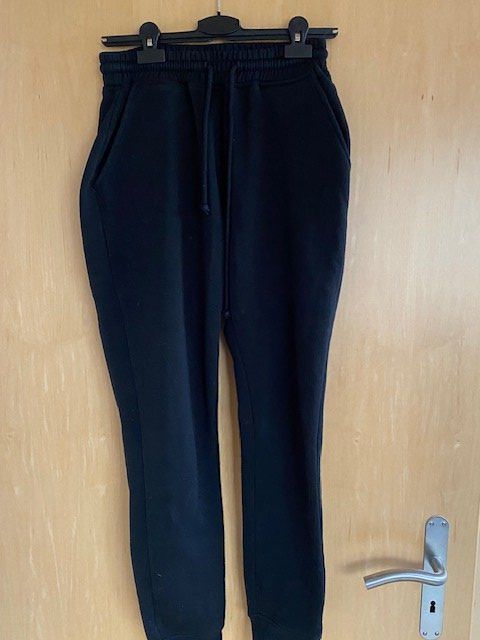 Trainingshose FSBN (Gebraucht) in Oberönz für CHF 8 – mit Lieferung auf ...