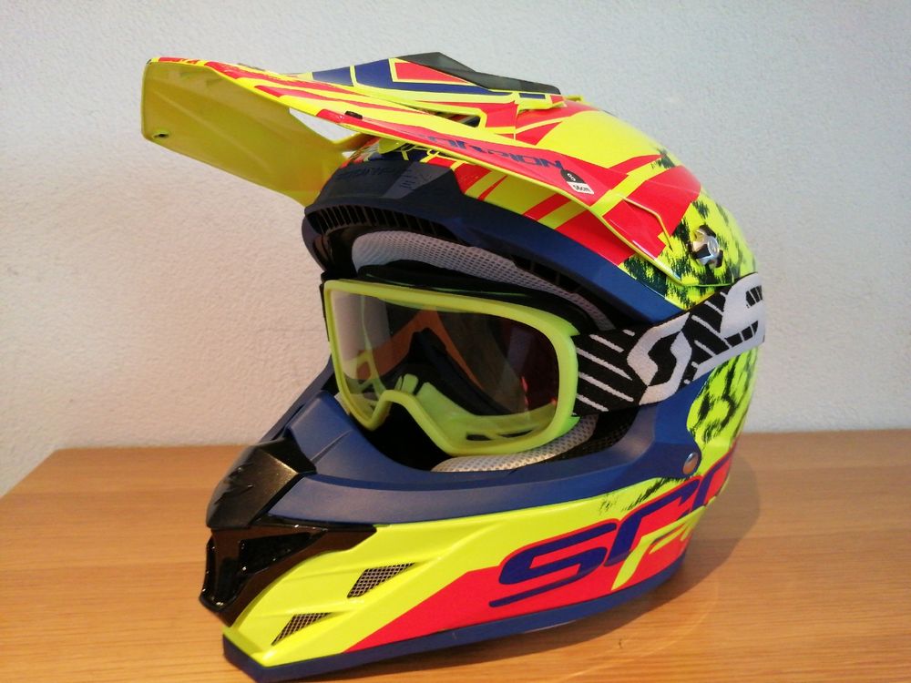 Motocross Helm (Neu (gemäss Beschreibung)) in Unteriberg für CHF 90 ...