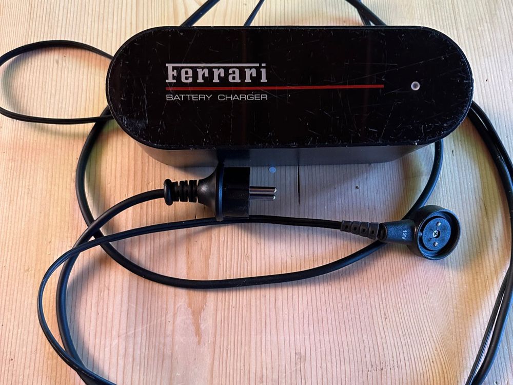 Ladegerät zu Ferrari Batterie (Gebraucht) in für CHF 26 – mit Lieferung ...