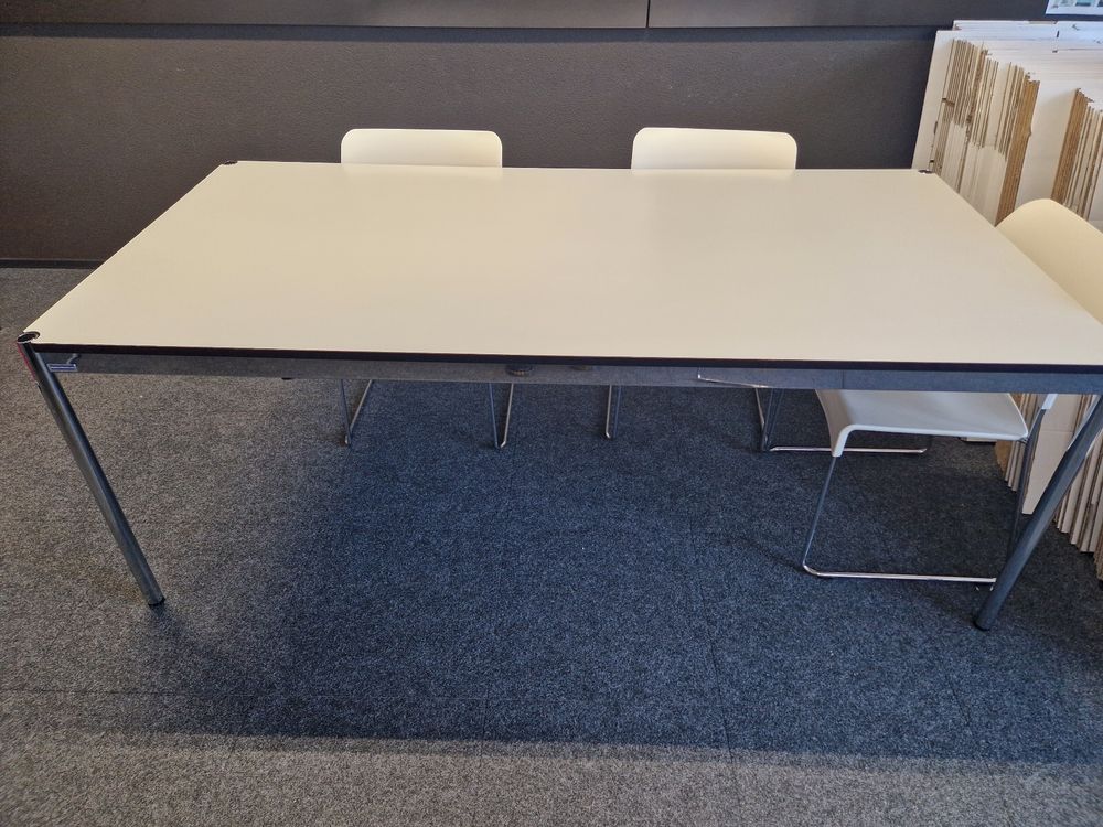 USM Haller Tisch perlgrau (Gebraucht) in Zürich für CHF 400 – nur ...